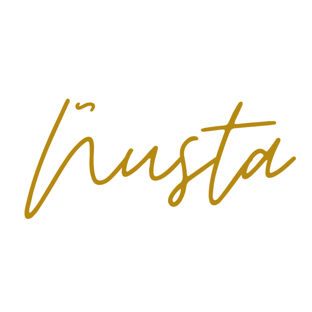 About - Ñusta｜Fleuriste en atelier à Menton